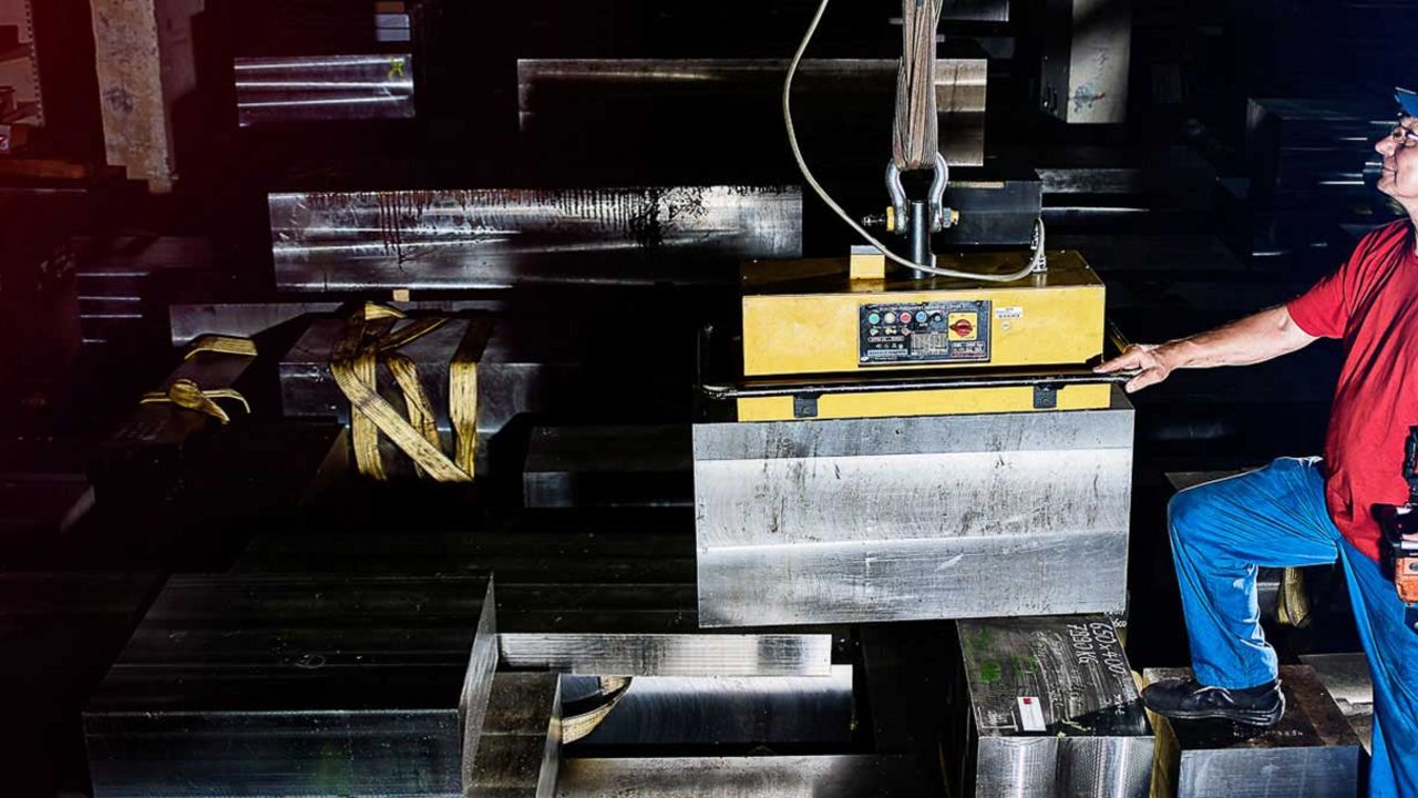 Quality steel from stock - Stahlhandel Gröditz